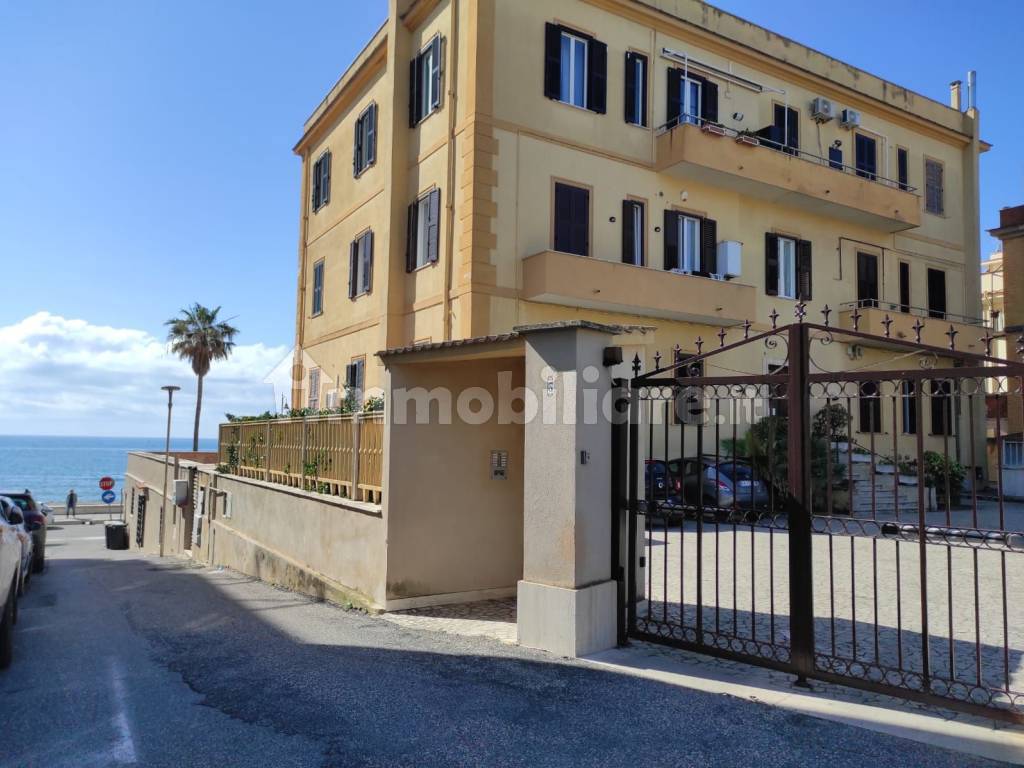 Affitto Appartamento Anzio. Bilocale in via del Faro 6. Buono stato ...