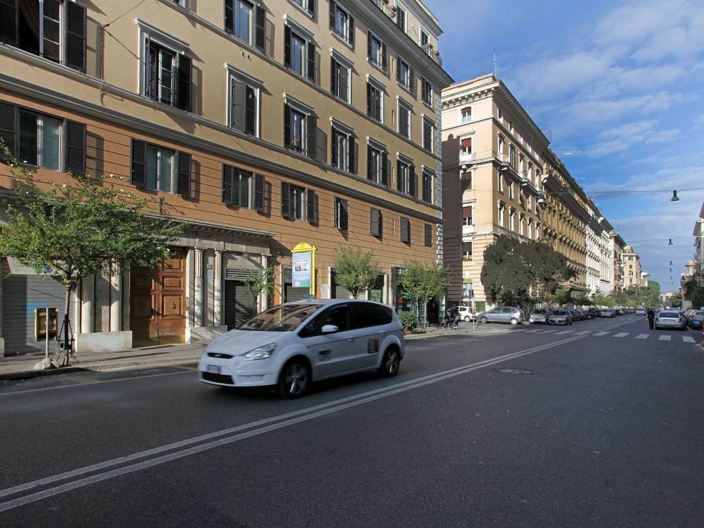 Vendita Appartamento in via Po. Roma. Buono stato, quinto piano, con ...