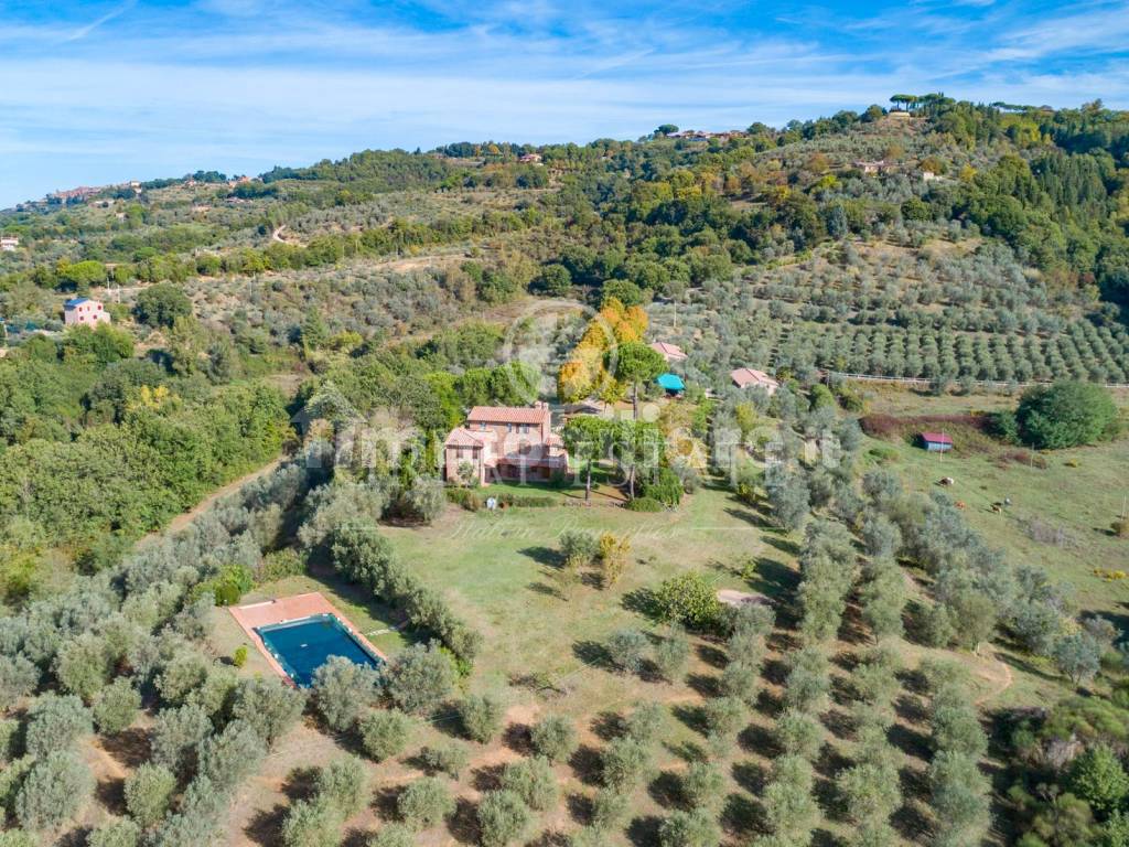 Vendita Casale Città della Pieve. Ottimo stato, 541 m², rif. 110261335