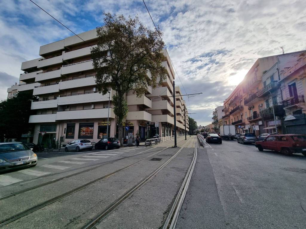 Locale commerciale via Catania 477, Messina, Rif. 98525240 - Immobiliare.it