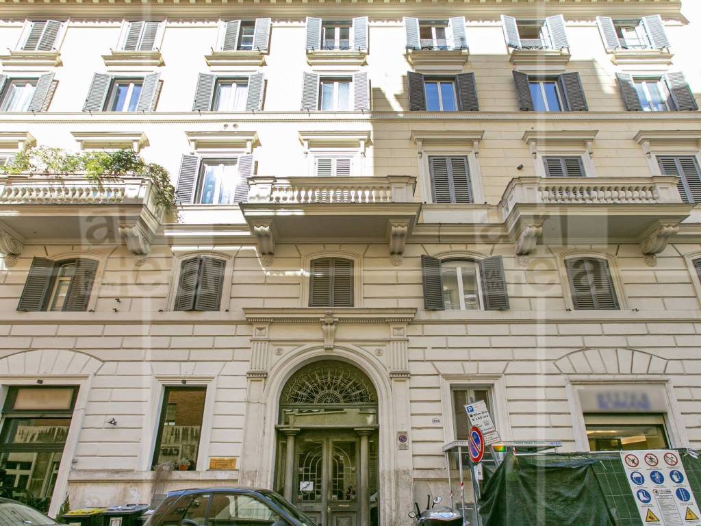 Sale Apartment in via Flavia. Rome. Good condition, fourth floor ...