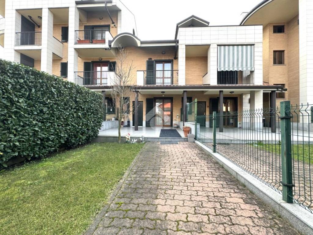 Vendita Villa a schiera in via Montegrappa 62 Chivasso. Buono stato ...