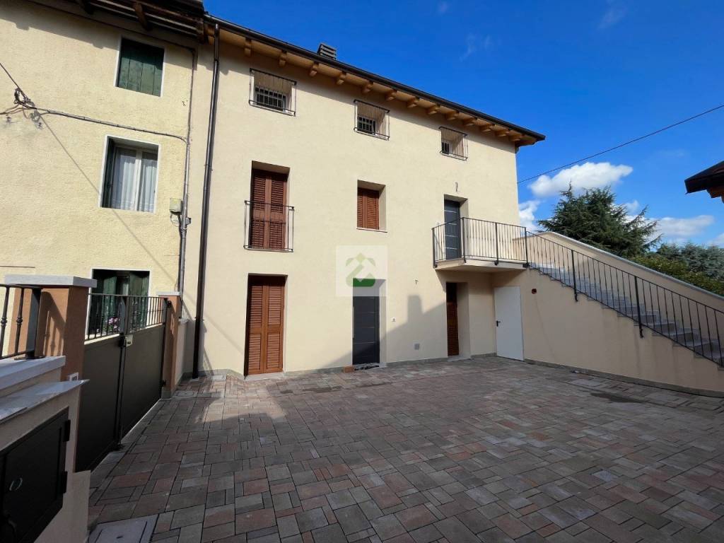 Sale Apartment Schio. 3-room flat in via Don Francesco Faccin 35. New ...