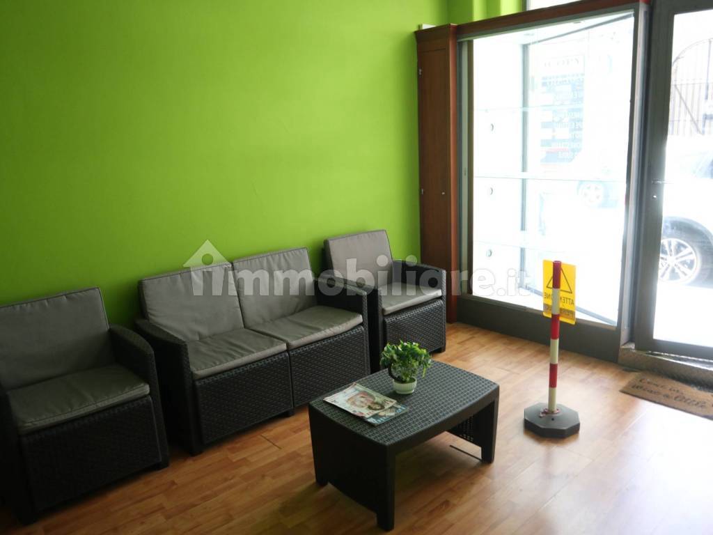 Locale commerciale via Oliveto Scammacca 10C, Catania, Rif. 110349163 ...