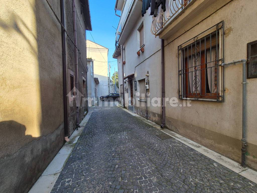 Vendita Terratetto unifamiliare in via Risanamento Forino. Buono stato ...