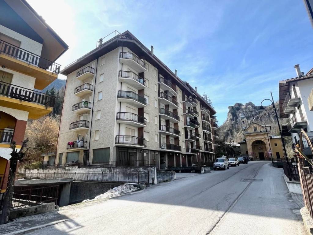 Vendita Appartamento in via Guglielmo Marconi 13. Vernante. Buono stato ...