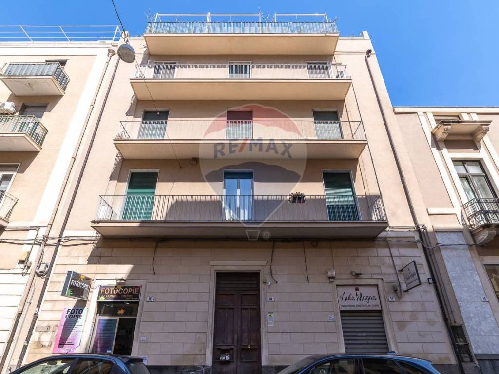 Vendita Appartamento in via Firenze 54. Catania. Da ristrutturare ...