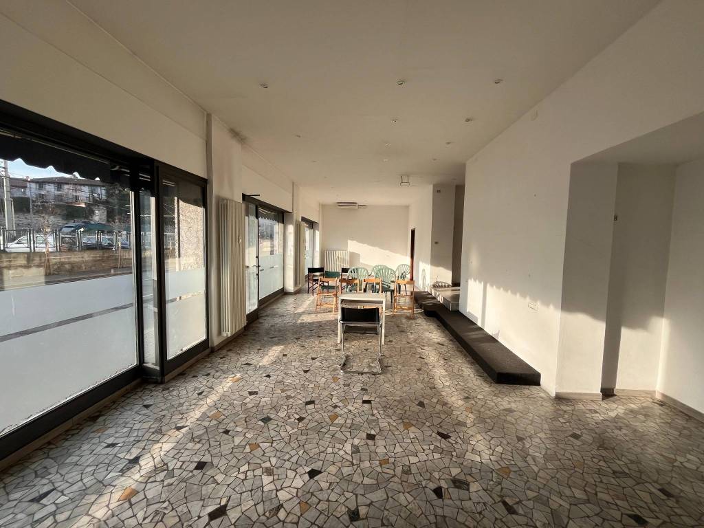 Locale commerciale via Alessandro Manzoni 2c, Como, Rif. 110459699 ...