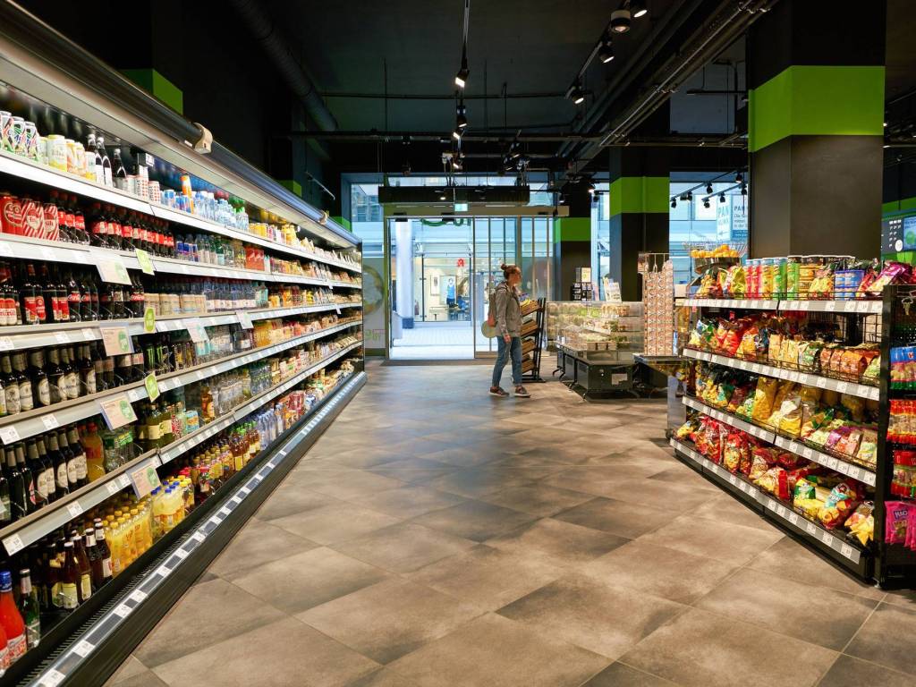 Locale commerciale, Merano, Rif. 110463343 - Immobiliare.it