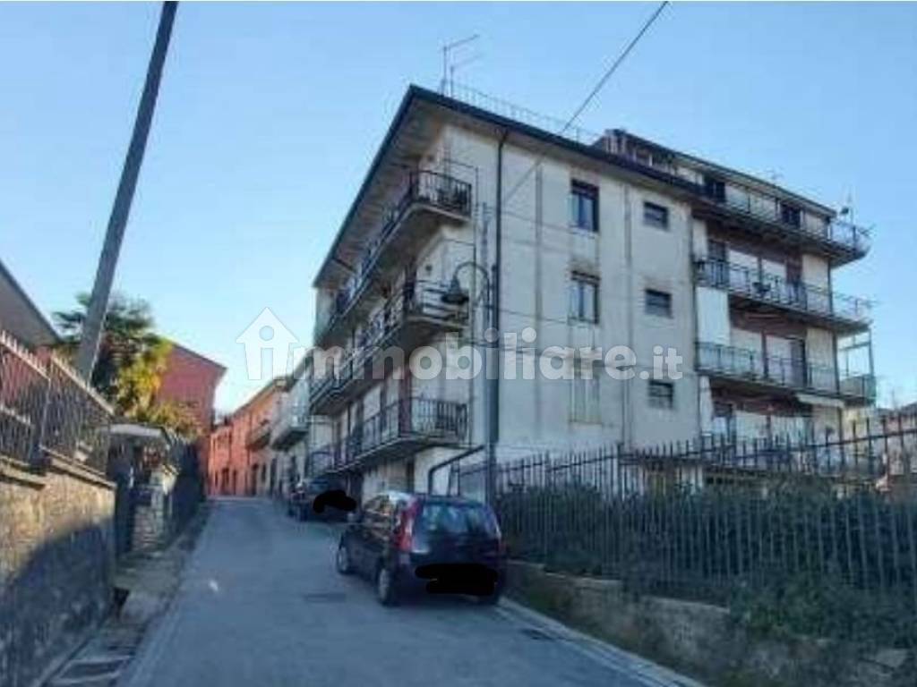 Vendita Appartamento San Potito Ultra. Trilocale in via Ponte San C ...