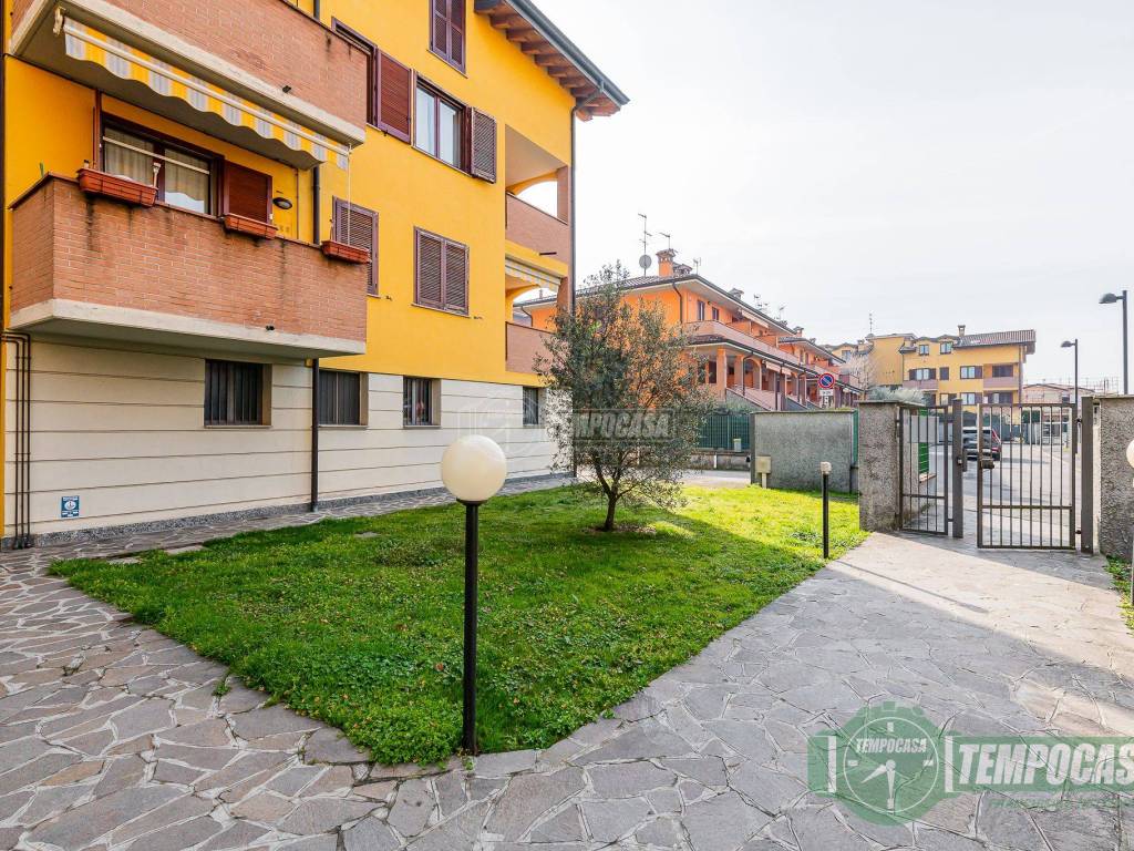 Vendita Appartamento Tavazzano con Villavesco. Bilocale in via Angelo ...