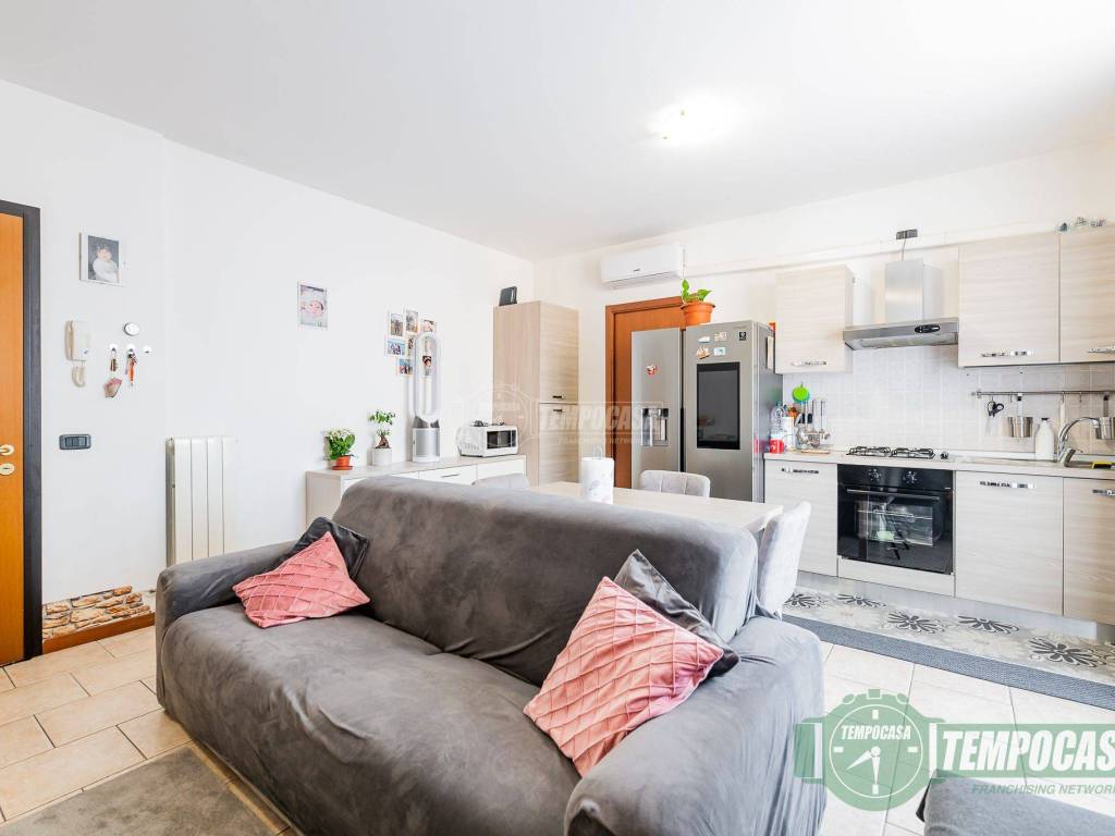 Vendita Appartamento Tavazzano con Villavesco. Bilocale in via Angelo ...