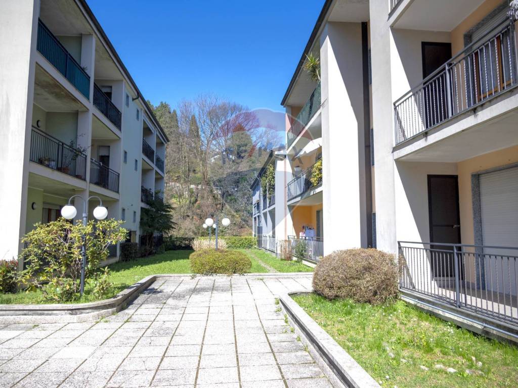 Vendita Appartamento Meina. Bilocale in via Minazza 24. Ottimo stato ...