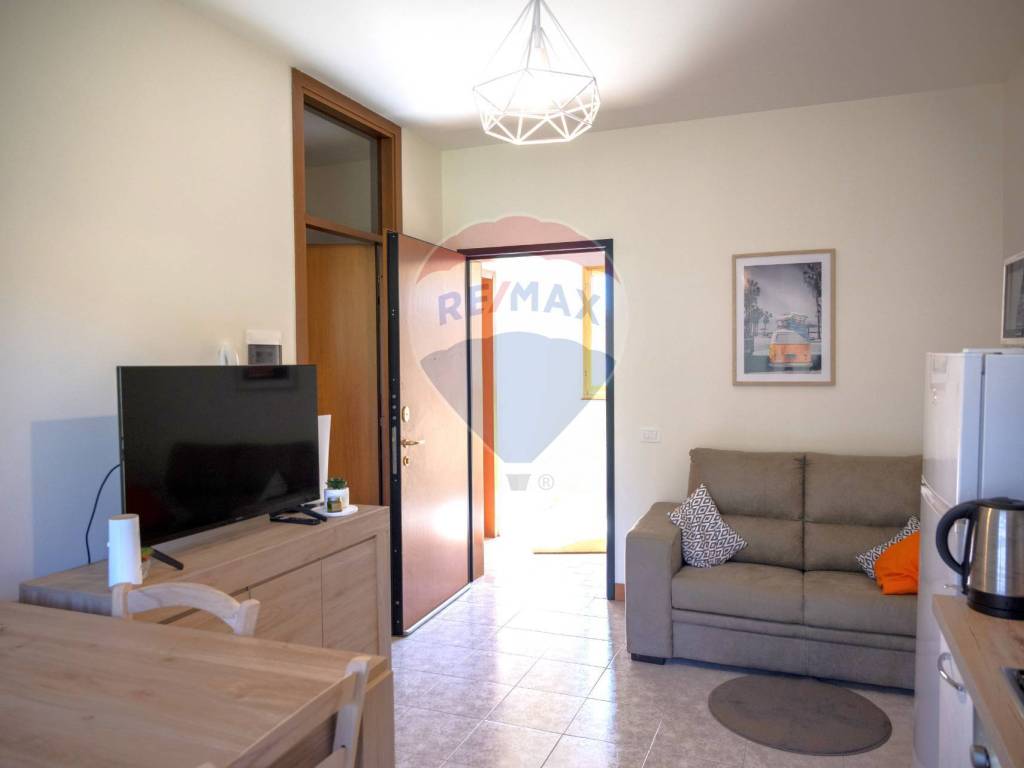 Vendita Appartamento Meina. Bilocale in via Minazza 24. Ottimo stato ...