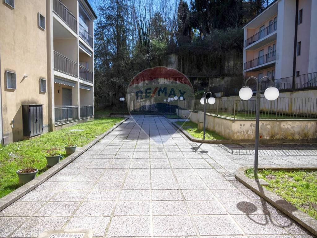 Vendita Appartamento Meina. Bilocale in via Minazza 24. Ottimo stato ...