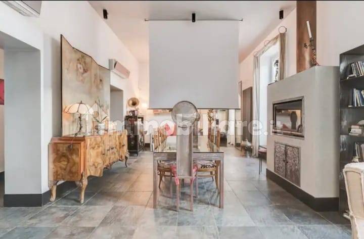 Sale Penthouse in via Castelfidardo Rome. Good condition, with terrace ...
