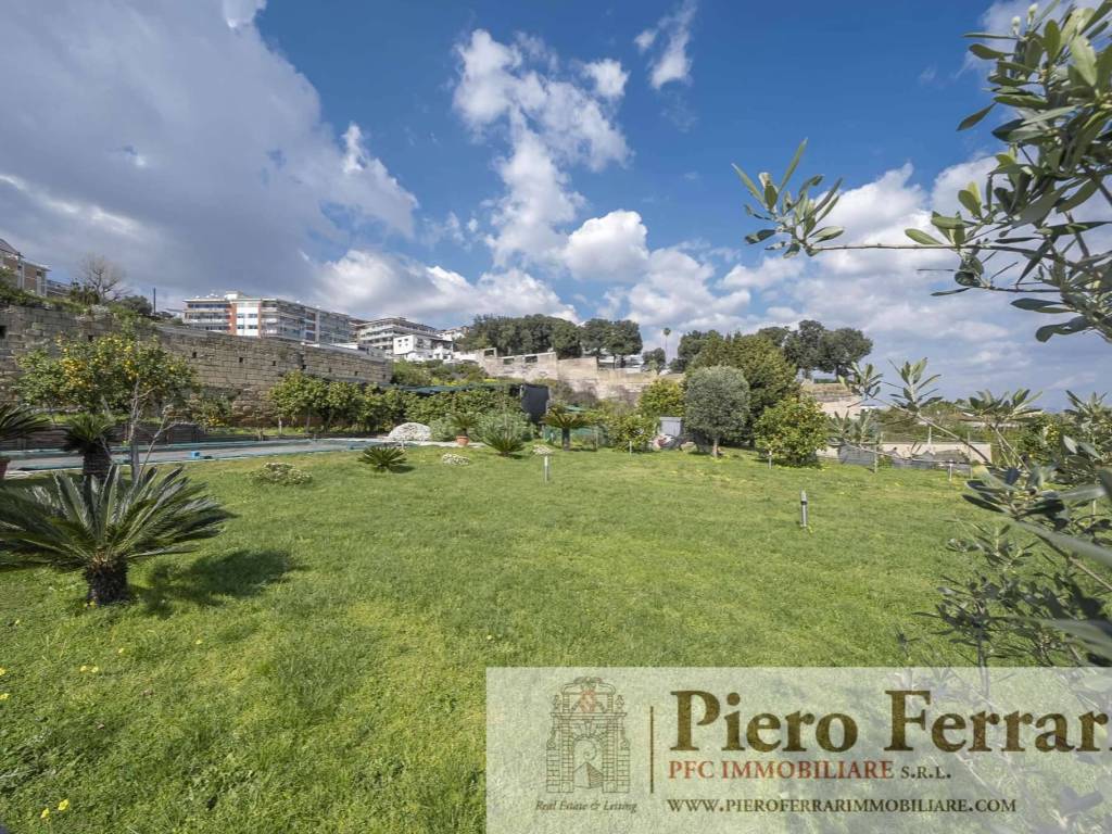Sale Single-family detached house in via Petrarca 93 Naples. Excellent ...