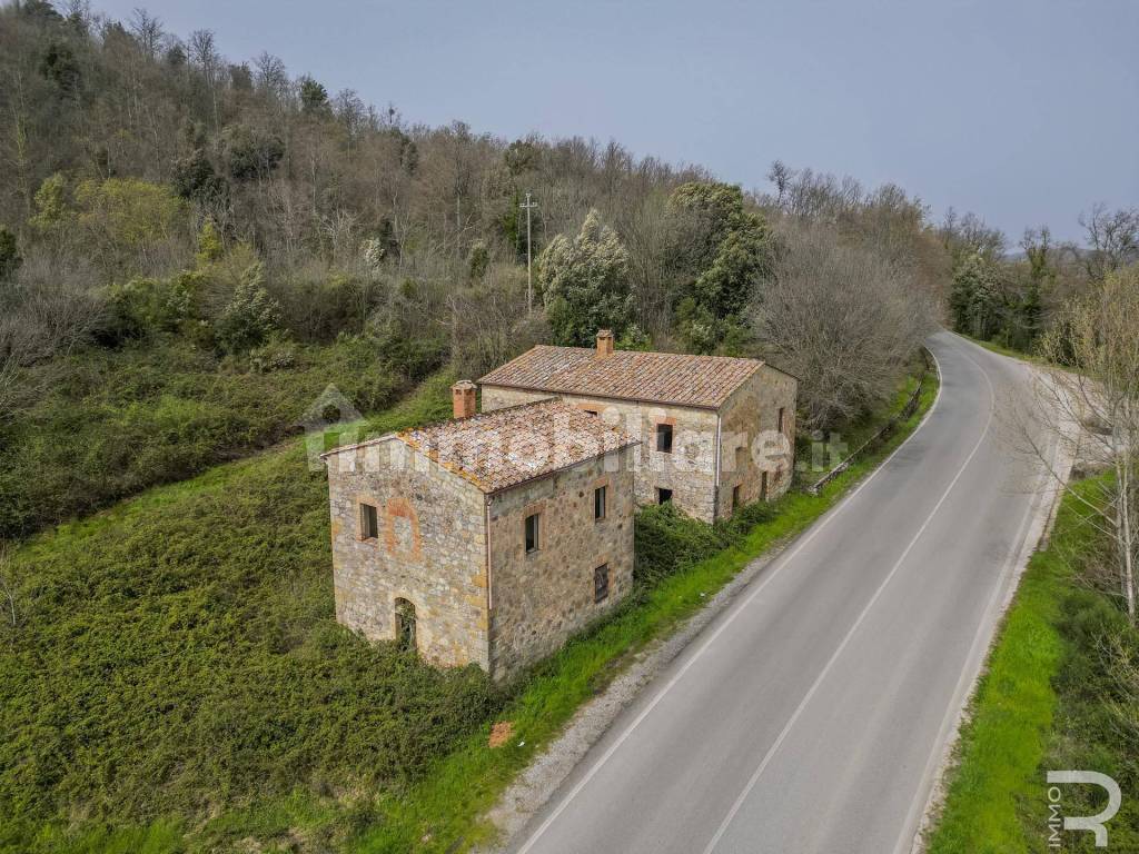Vendita Rustico in strada provinciale 157 Roccastrada. Da ristrutturare ...