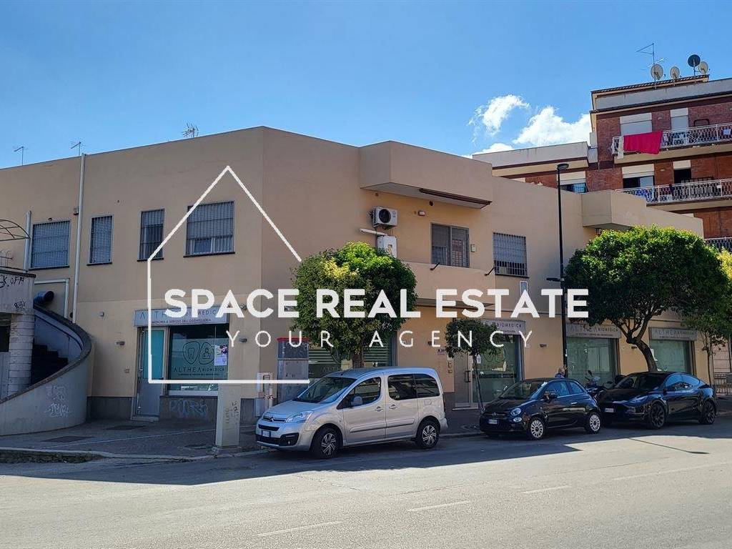 Affitto Appartamento Pomezia. Trilocale in via Roma. Buono stato ...