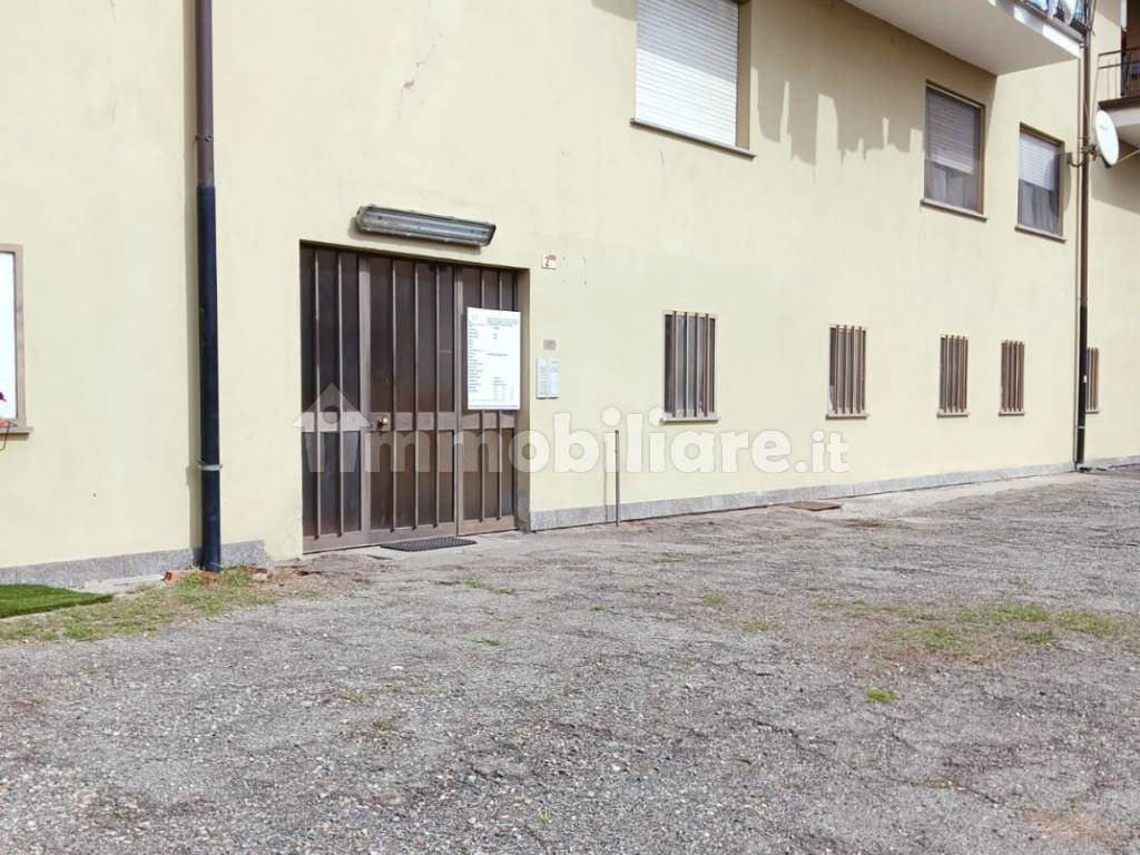 Magazzino - Deposito via 20 Settembre, Rondissone, Rif. 110654399 ...