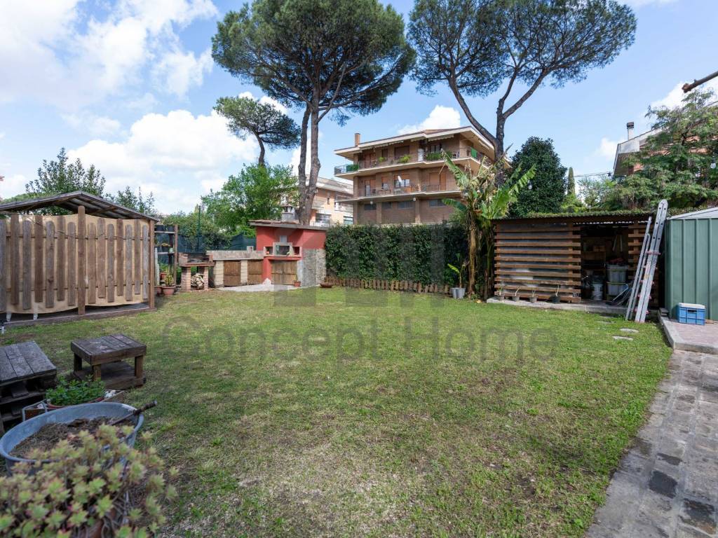 Vendita Appartamento Roma. Trilocale in via Persio 23. Buono stato ...