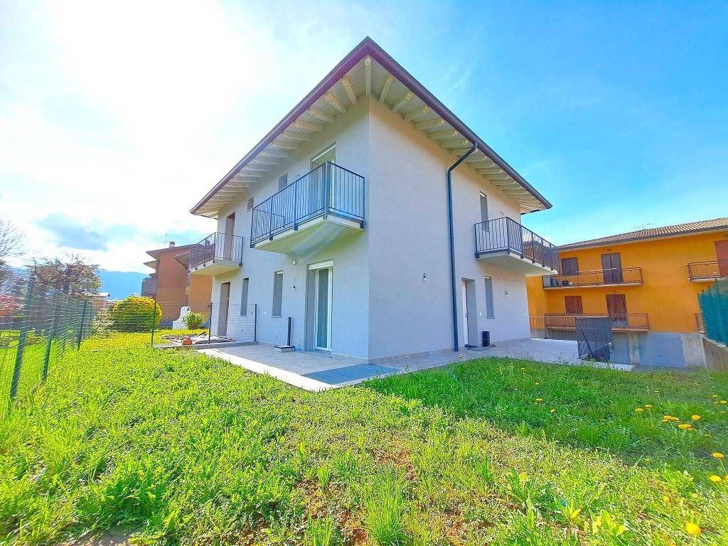 Sale Two-family villa in via Europa 17/B Casnigo. New, parking space ...