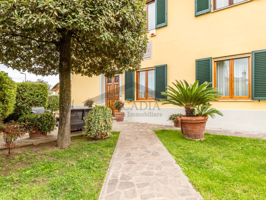 Vendita Villa unifamiliare in via L. Falchi 4 Montopoli in Val d'Arno. Buono stato, con terrazza ...