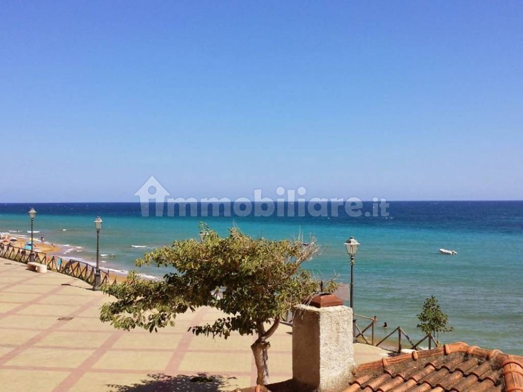 Vendita Appartamento Isola di Capo Rizzuto. Quadrilocale in via Punta ...