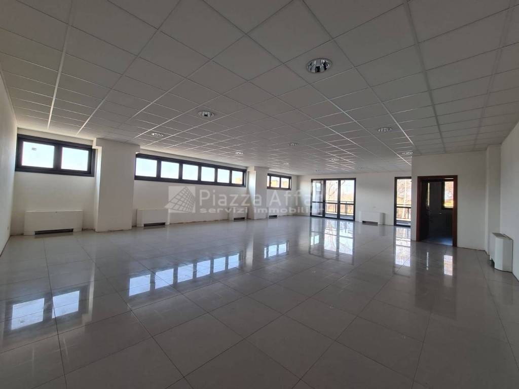 Ufficio - Studio via Plauto 1/a, Reggio Emilia, Rif. 110809629 ...