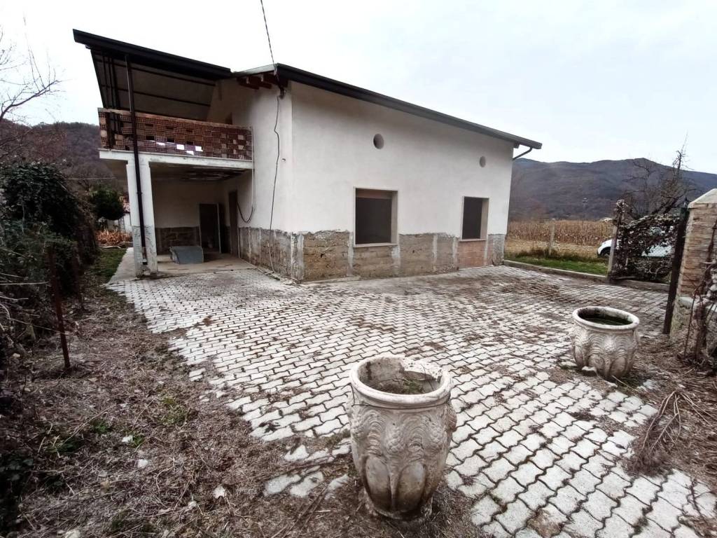 Vendita Villa unifamiliare in via Case Sparse, 1 Rieti. Da ...