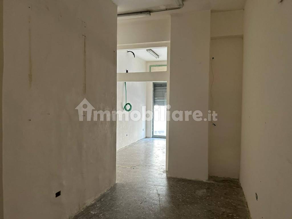 Locale commerciale traversa Maresca San C., Torre Annunziata, Rif ...