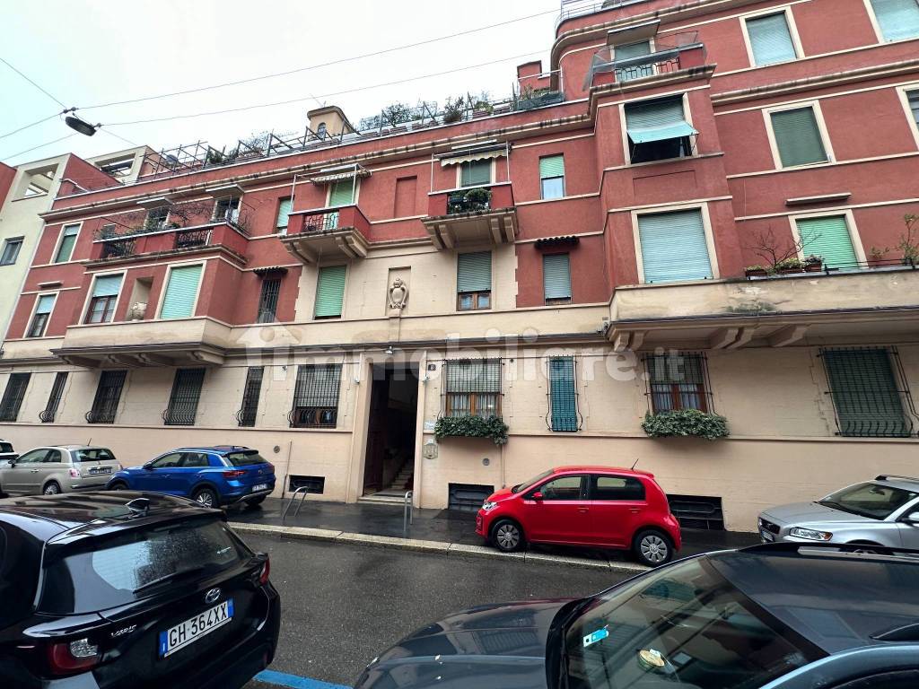 Vendita Appartamento Milano. Bilocale in via Riccardo Arnò 8. Buono ...