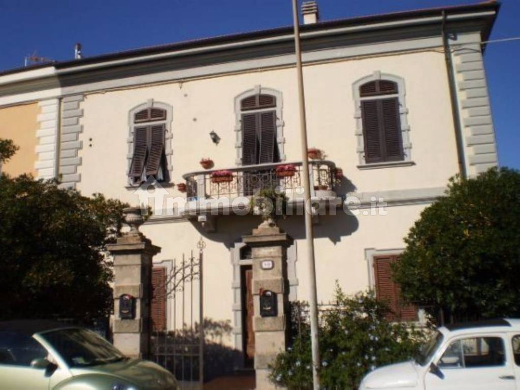 Sale Apartment Cecina. 4-room flat, Good condition, first floor ...