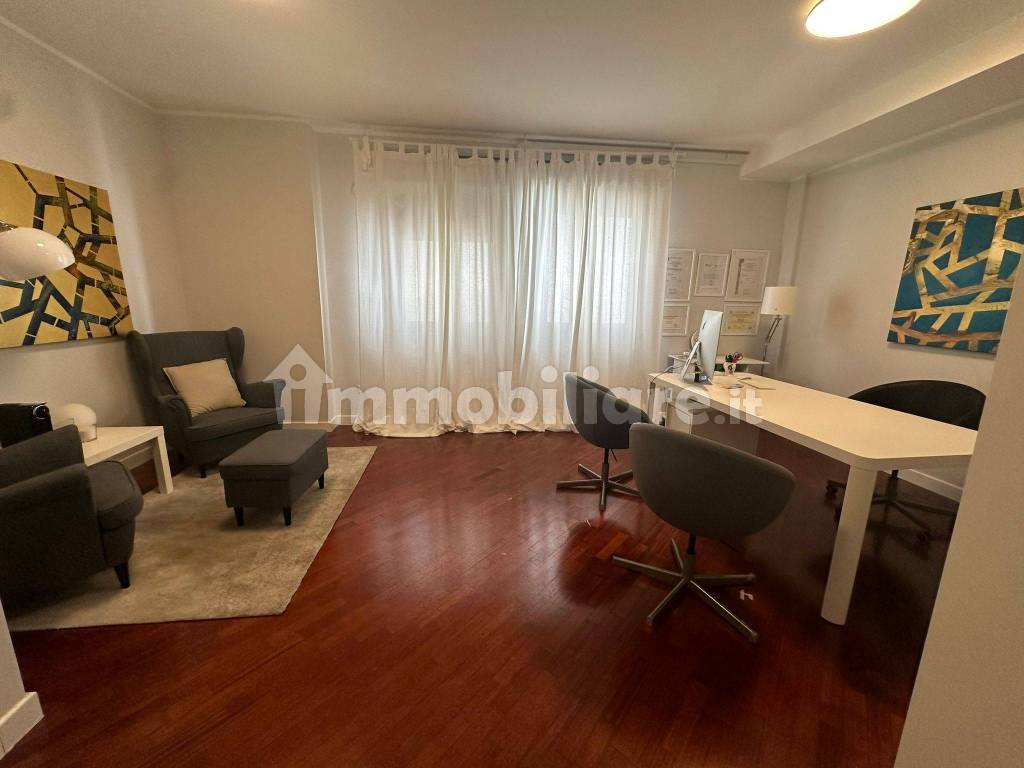 Ufficio - Studio via Giuseppe Petroni 12, Terni, Rif. 110852323 - Immobiliare.it