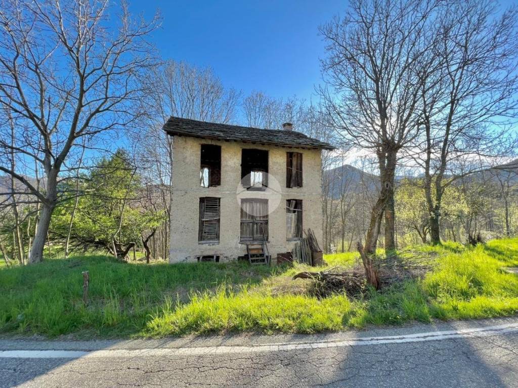 Sale Country house in via Castiglione 1 Coassolo Torinese. To be ...