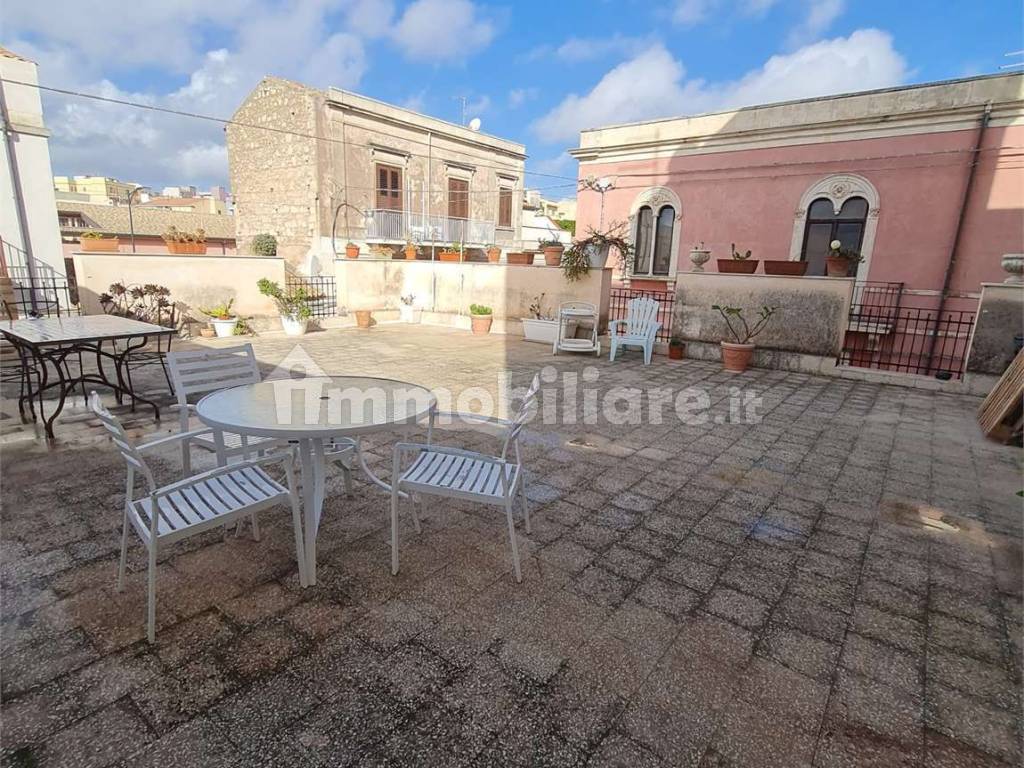 Affitto Appartamento Siracusa. Bilocale in via R.d. Il Grande. Ottimo ...