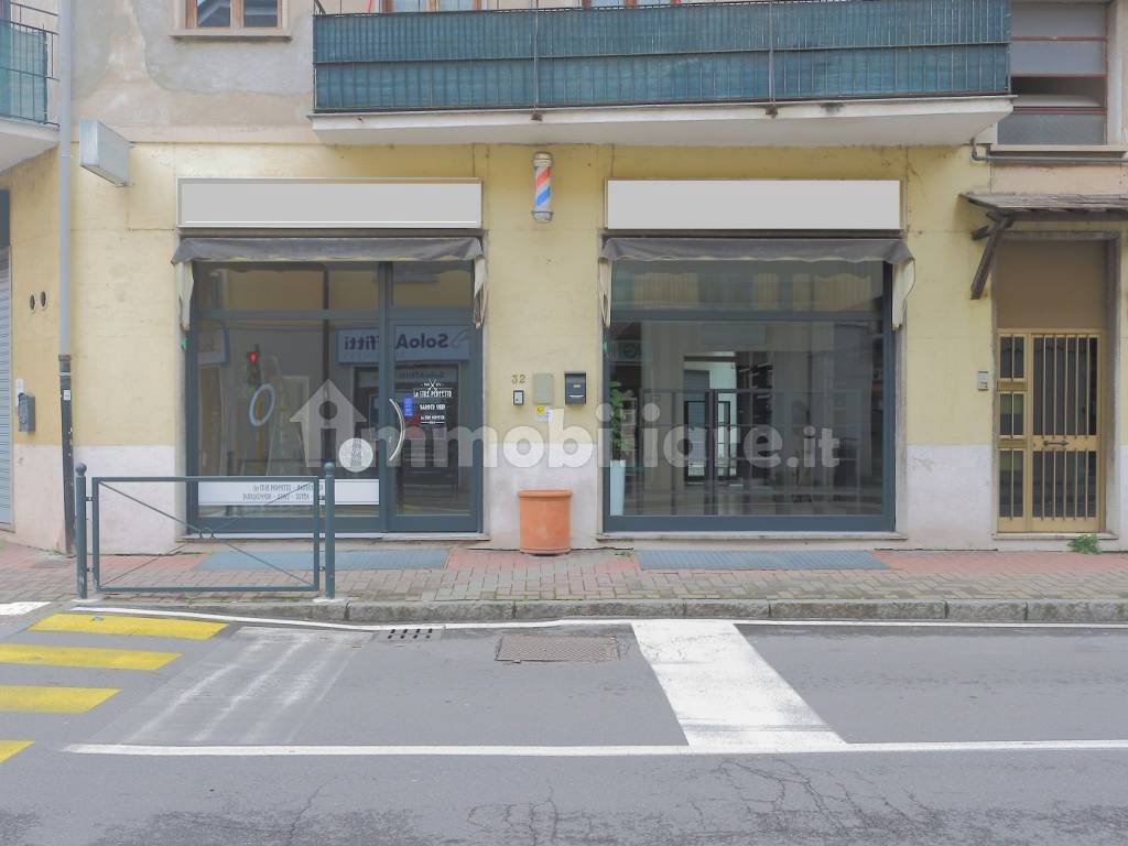 Locale commerciale via Filippo Turati 32, Limbiate, Rif. 110872571 ...