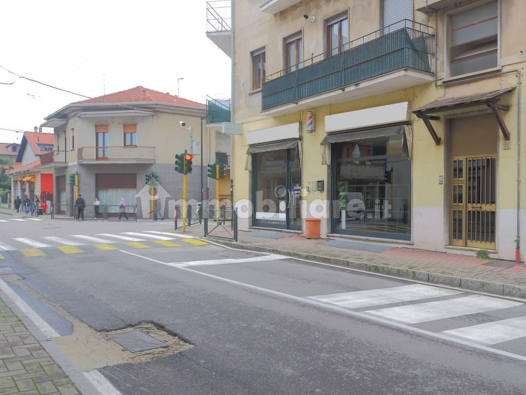 Locale commerciale via Filippo Turati 32, Limbiate, Rif. 110872571 ...