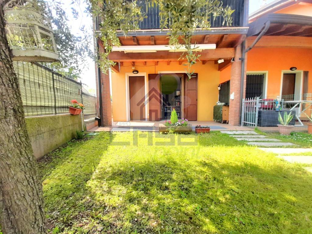 Vendita Villa a schiera in via ferramino 9 Lonato del Garda. Buono ...