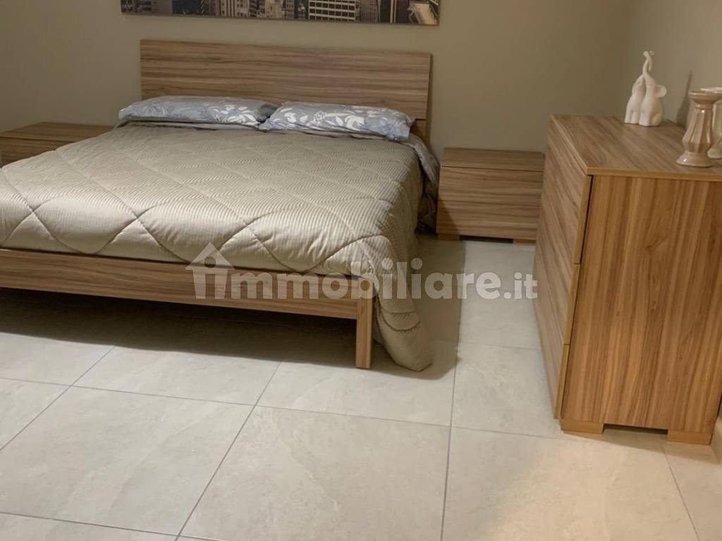 Rent Apartment in villa in via Alalunga 4 Catania. Excellent condition ...