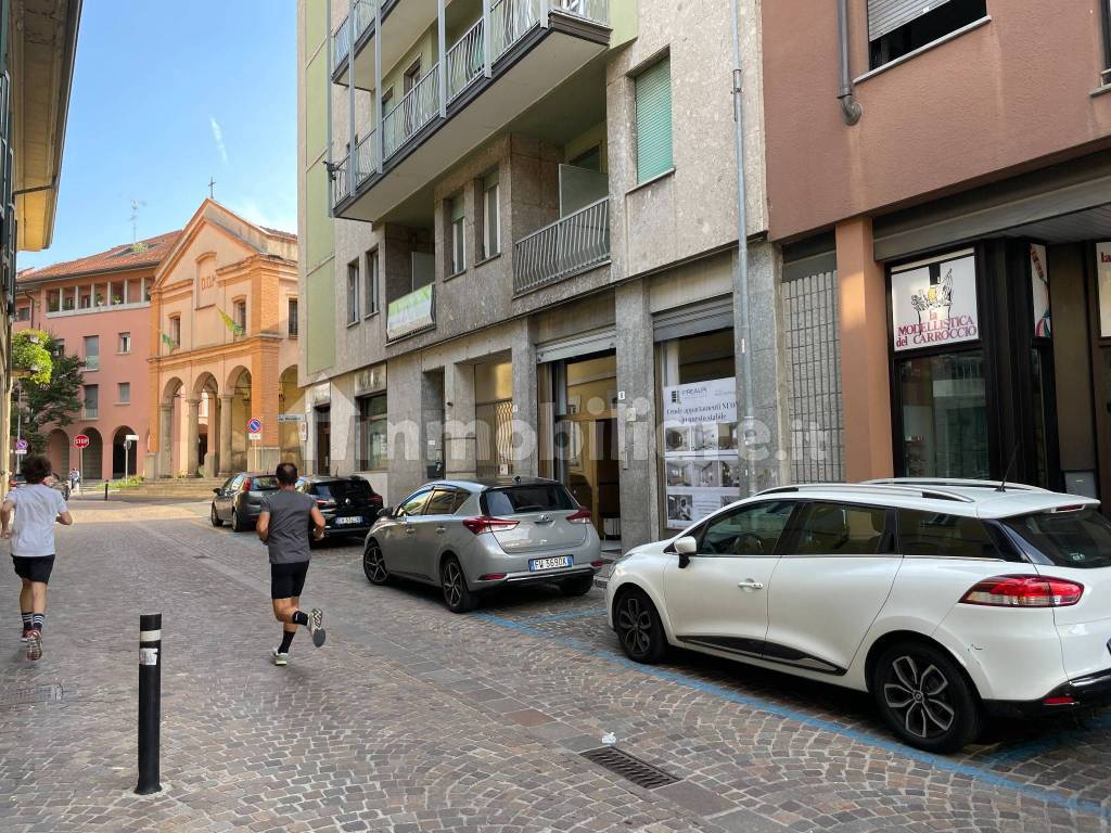 Locale commerciale via Sant'Ambrogio 6, Legnano, Rif. 110961915 ...