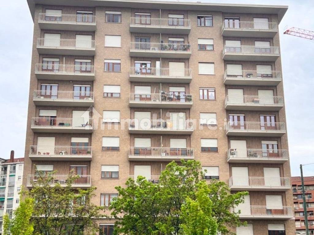 Vendita Appartamento Torino. Trilocale in via Borgaro 96. Buono stato ...