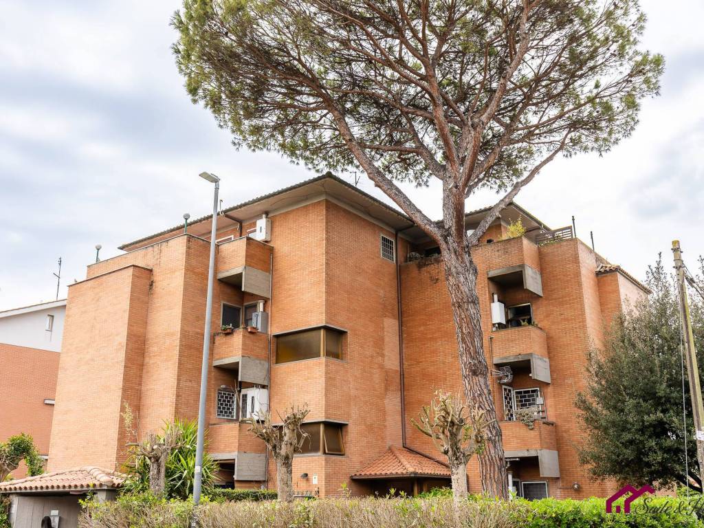 Vendita Attico in via del Risaro Roma. Buono stato, con terrazza, rif ...