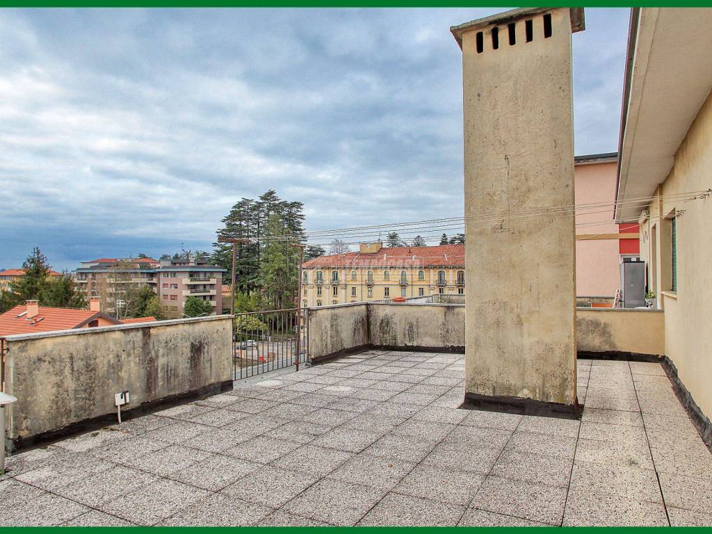 Vendita Appartamento Varese. Trilocale in via Gradisca. Buono stato ...
