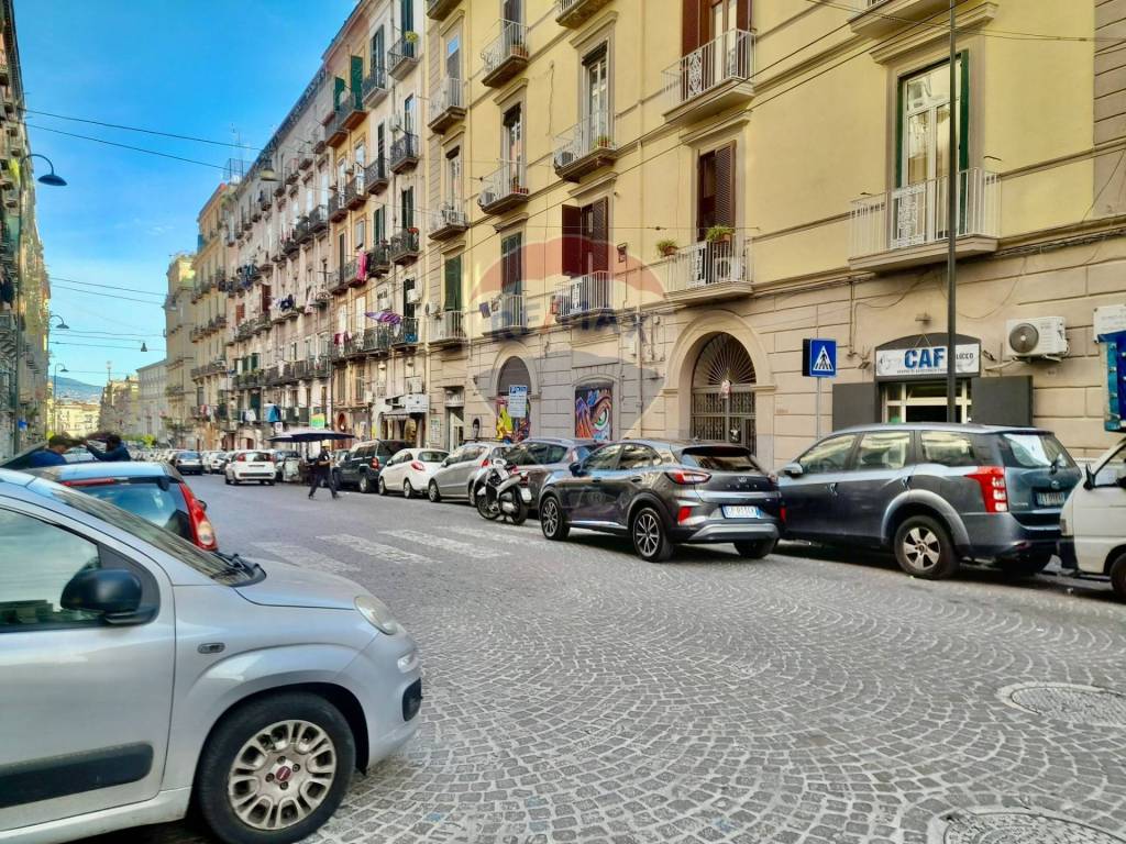 Locale commerciale via Domenico Cirillo, Napoli, Rif. 111159073 ...