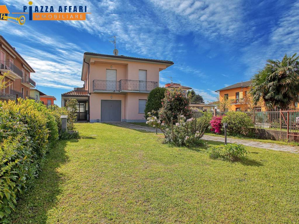 Vendita Villa unifamiliare in via General Cattaneo 46 Arcisate. Ottimo ...