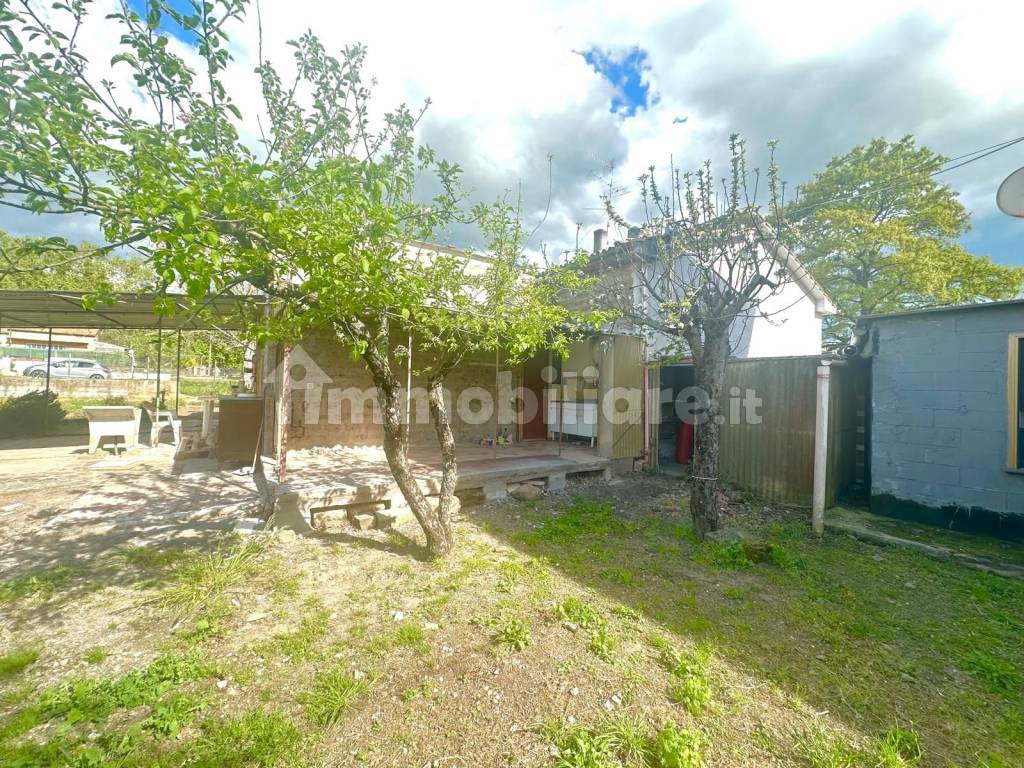 Vendita Villa unifamiliare in via Sant'Angelo Vetralla. Buono stato ...