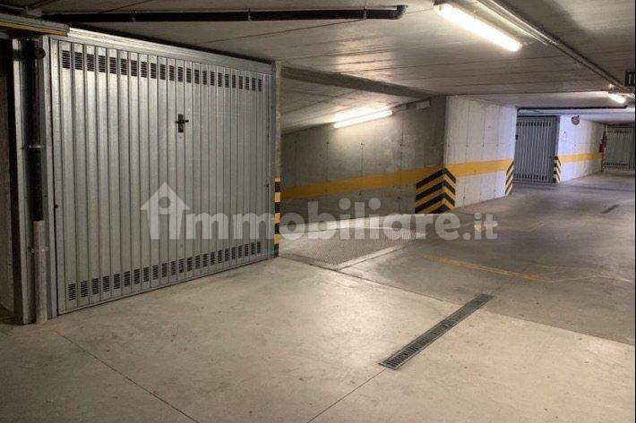 Garage - Box via Carpison 9, Trieste, Rif. 111368315 - Immobiliare.it