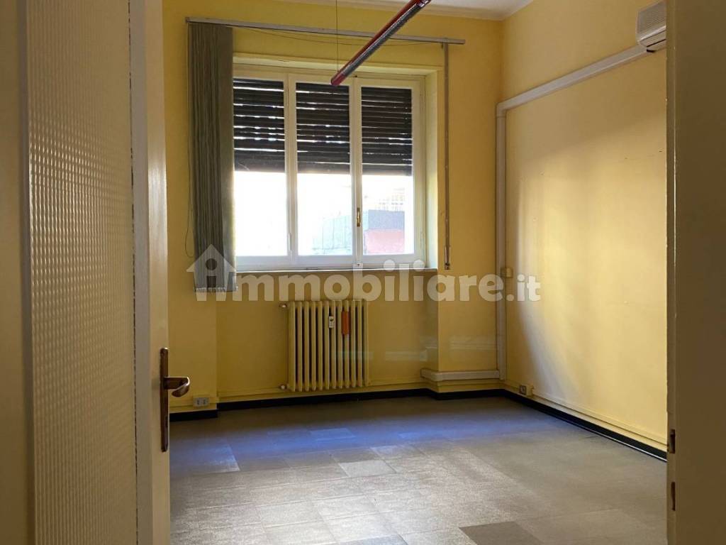 Office via Carlo Fecia di Cossato 8, Biella, Ref. 111317209 ...