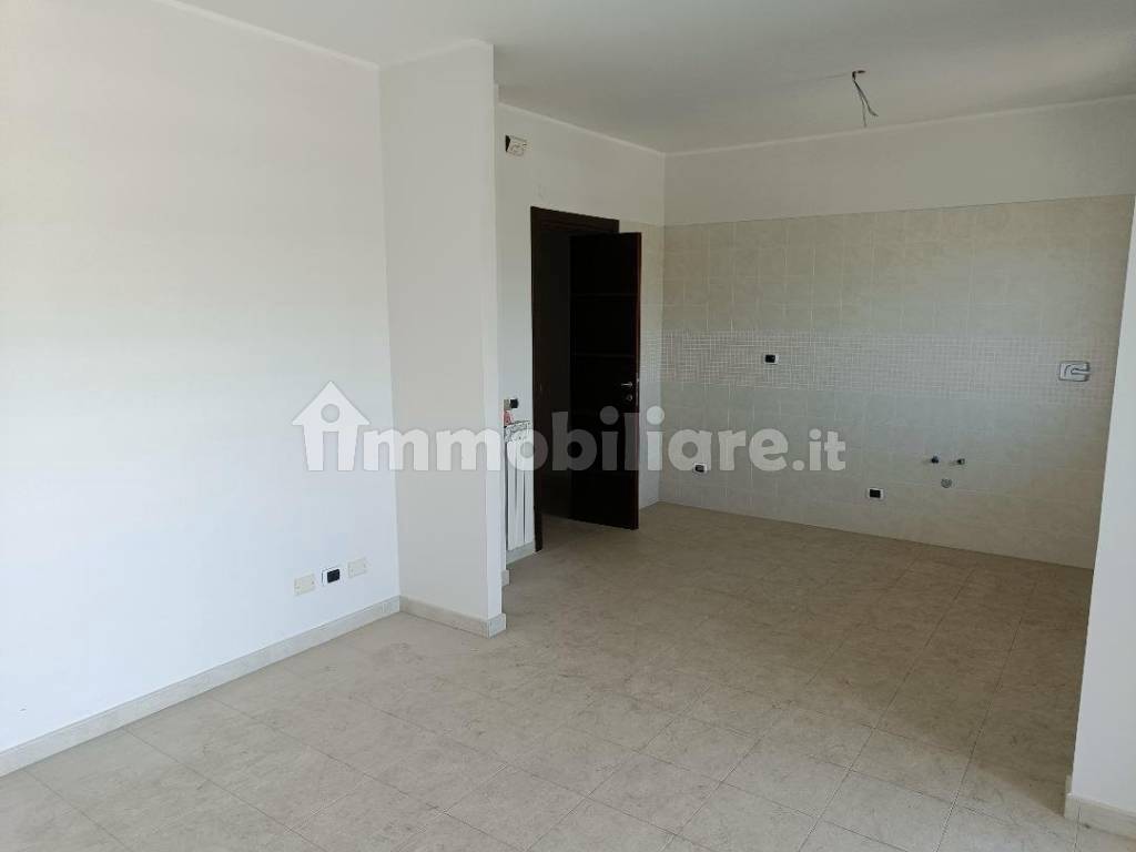 Vendita Open space in via Luigi Crocco 8 Roma. Nuovo, posto auto, con ...